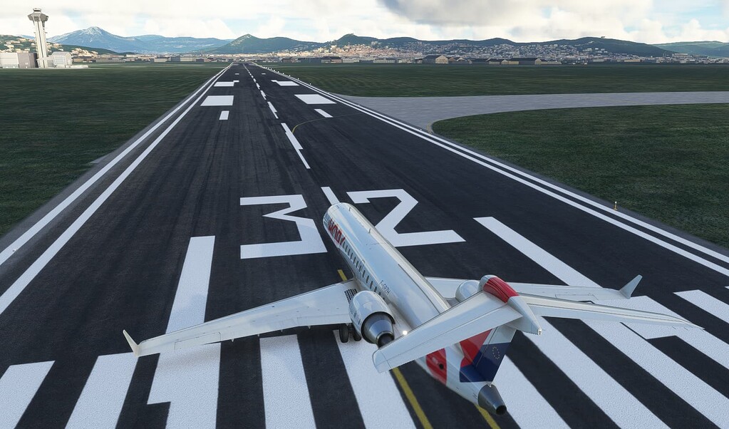 LFTH duplicate runway markings - Airports - Microsoft Flight Simulator Forums